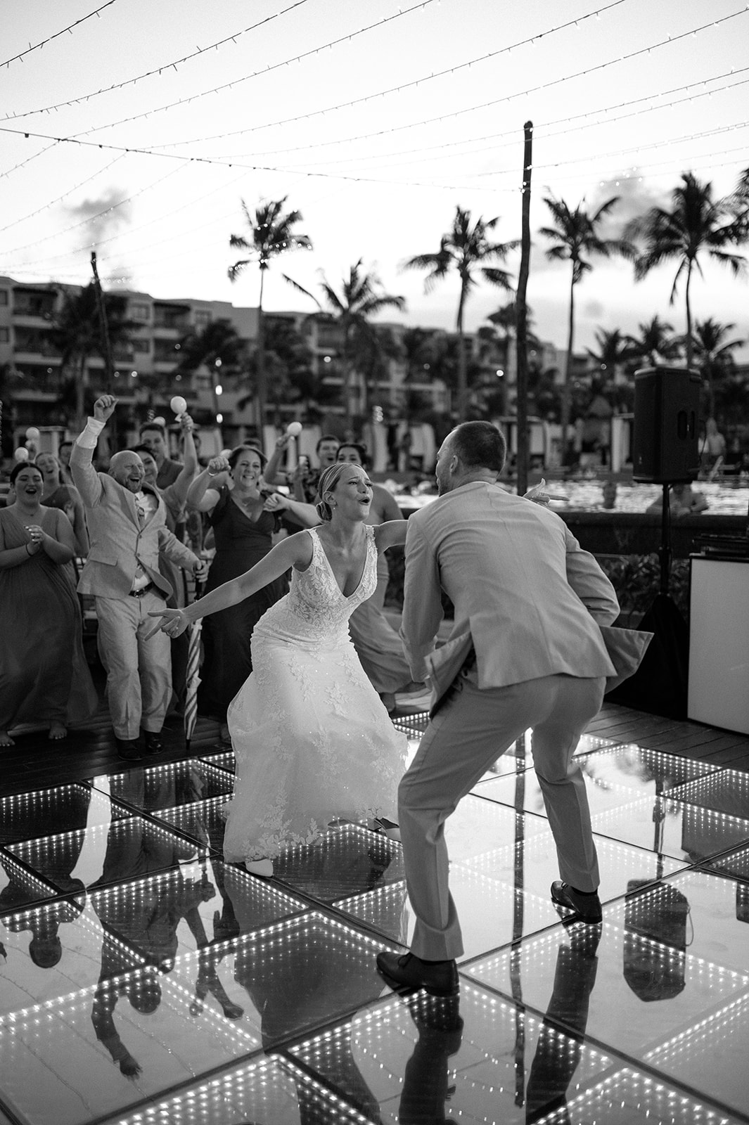 Real Wedding Review of Jake & Theresa’s Dreams Riviera Cancun Resort ...