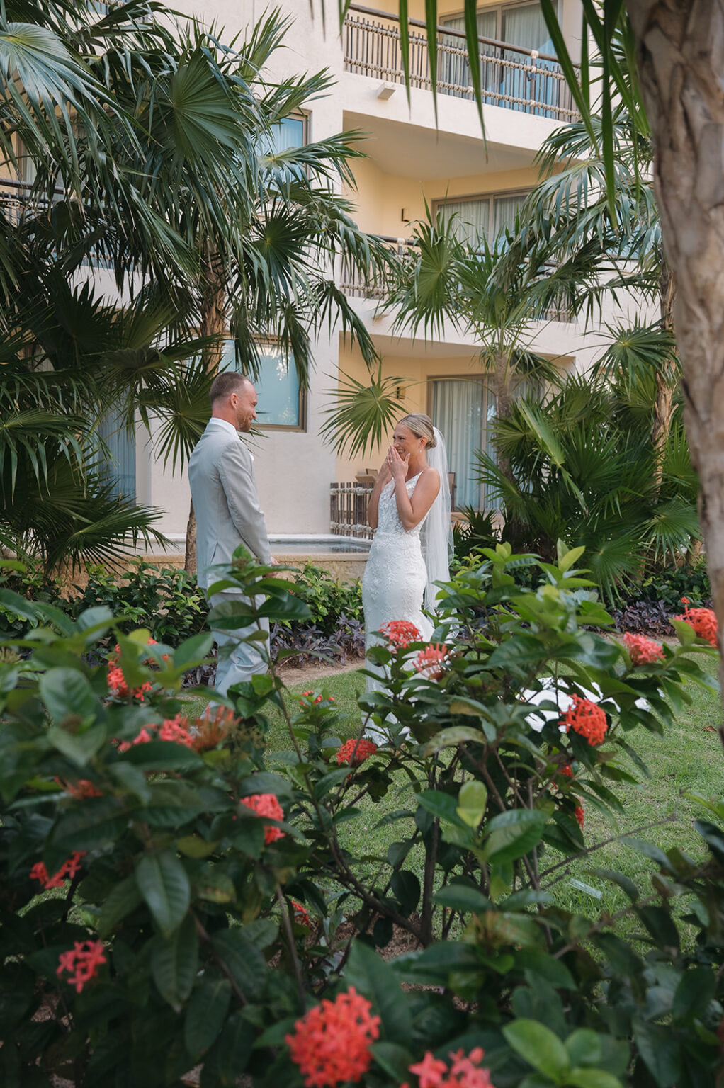 Real Wedding Review of Jake & Theresa’s Dreams Riviera Cancun Resort ...